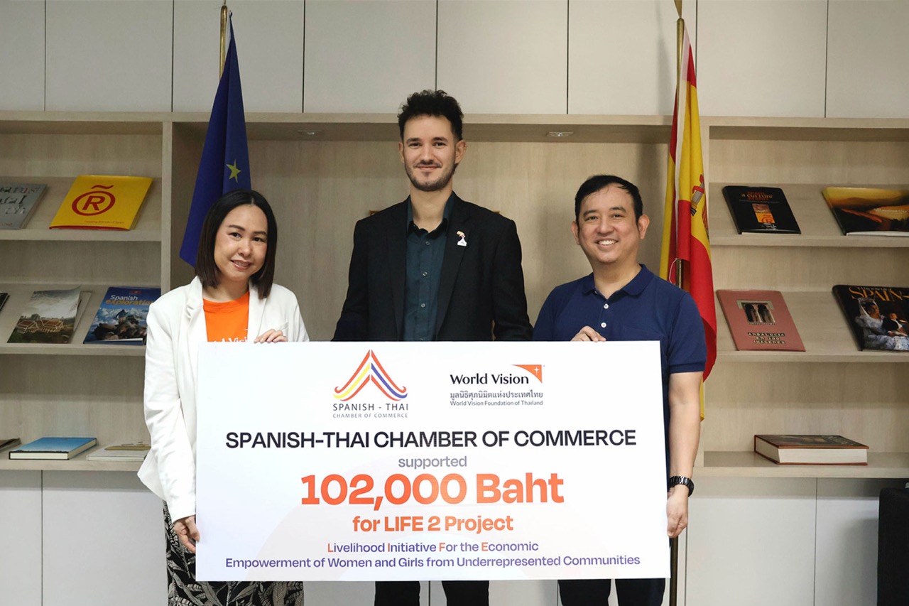 World Vision Foundation of Thailand Receives 102,000 Baht Donation from ...